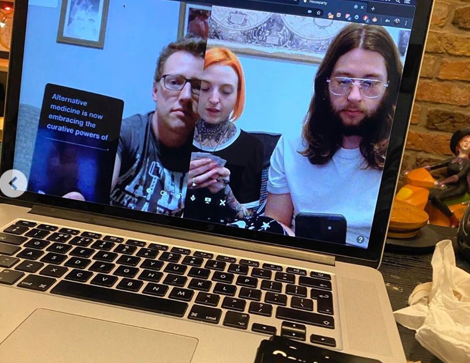 Several Ways To Play Cards Against Humanity Online - EditionCards